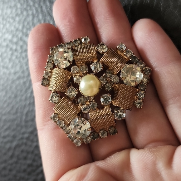 Jewelry | Vtg Brooch | Poshmark